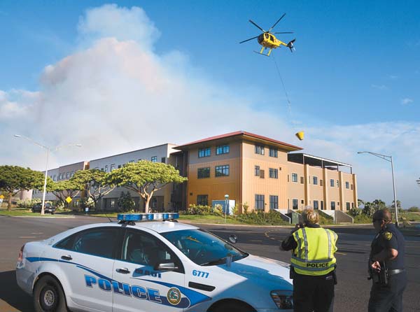 Fire crews battle three brush fires | News, Sports, Jobs - Maui News